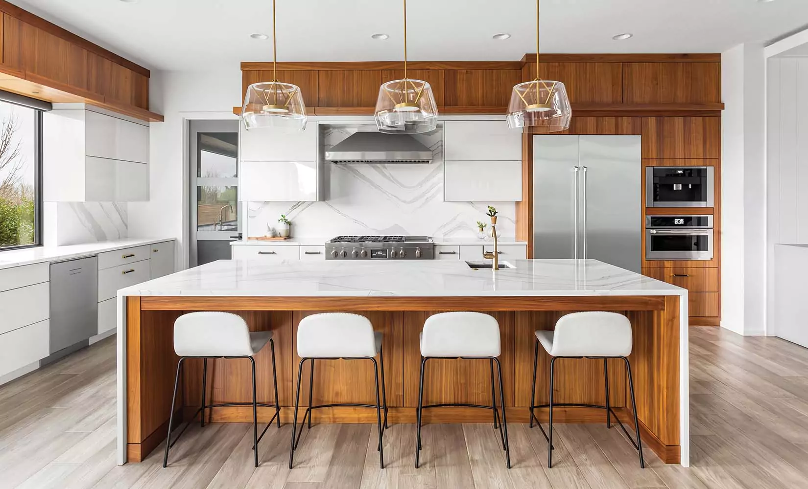 L-Shaped Kitchen Layout: 21 Design Ideas and Tips