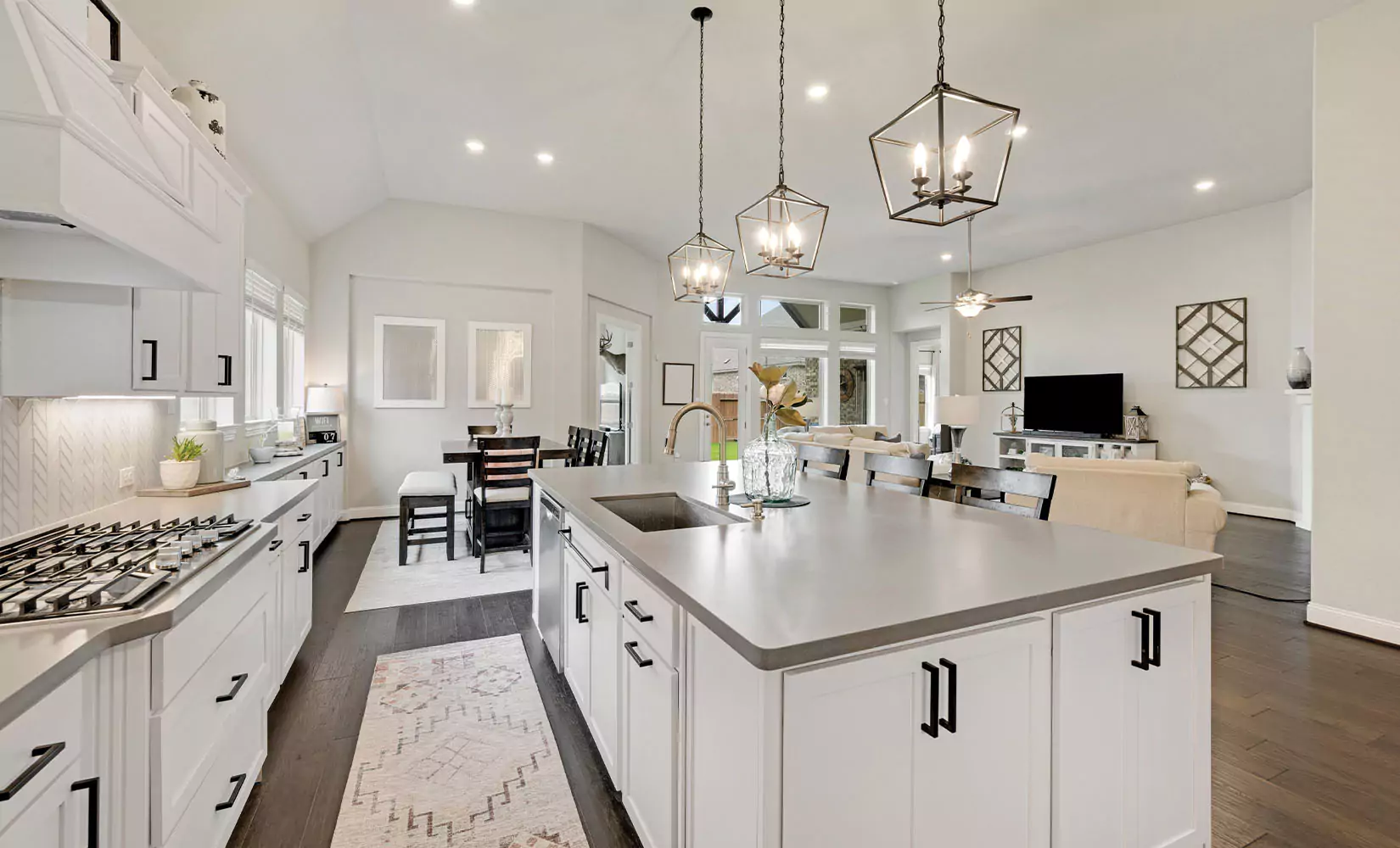 L-Shaped Kitchen Layout: 21 Design Ideas and Tips