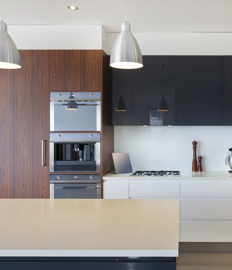 26 Two-Tone Kitchen Cabinet Ideas That Make a Dazzling Duo